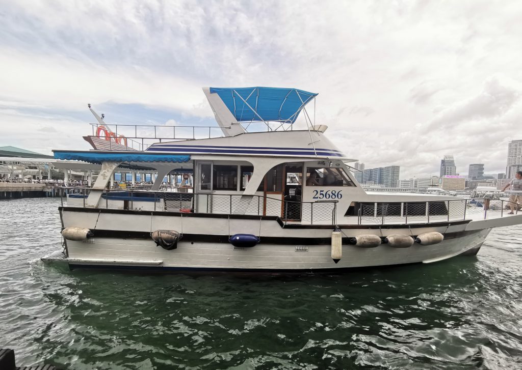 Hong Kong Yachting | Junk trip on Koanui, 40 person junk boat rental